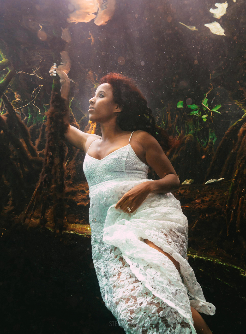 Underwater Portrait Photoshoot in Tulúm - The cenotes, my magical studio.